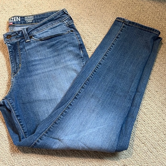 Denizen from Levi's | Jeans | Denizen Levi Modern Straight Crop | Poshmark